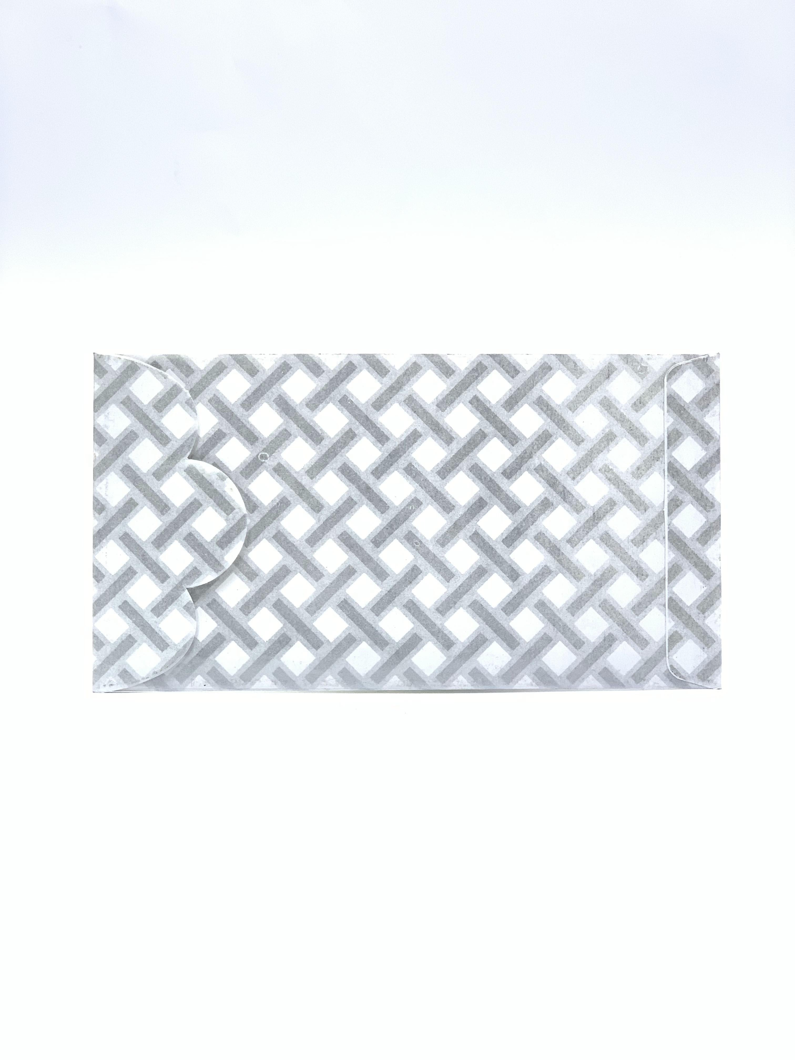 GIFT ENVELOPE TRIANGLE DESIGN GREY LINE – AL NAHAR STATIONERY