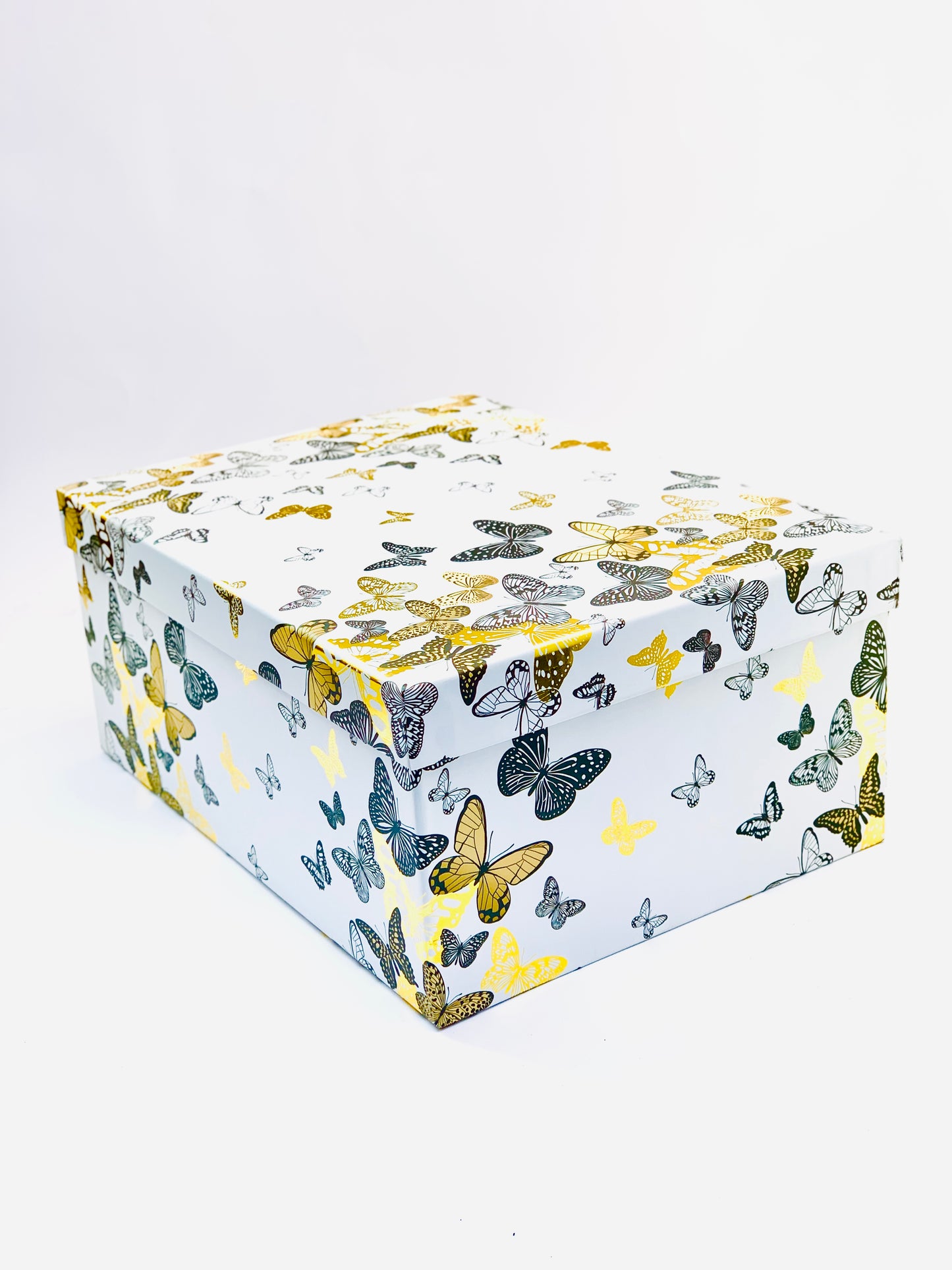 BUTTER FLY GIFT BOX WHITE COLOR – AL NAHAR STATIONERY